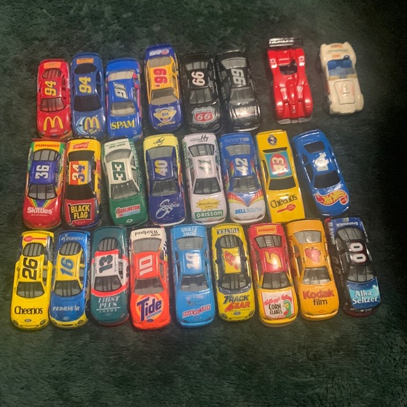 Nascar | Toys | 23 Nascar Hot Wheels 2 Numbered Convertible Hot Wheels ...